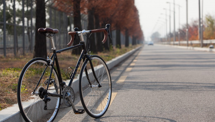 A Guide to Riding Bicycles Safely on the Road - My Pro Scooter