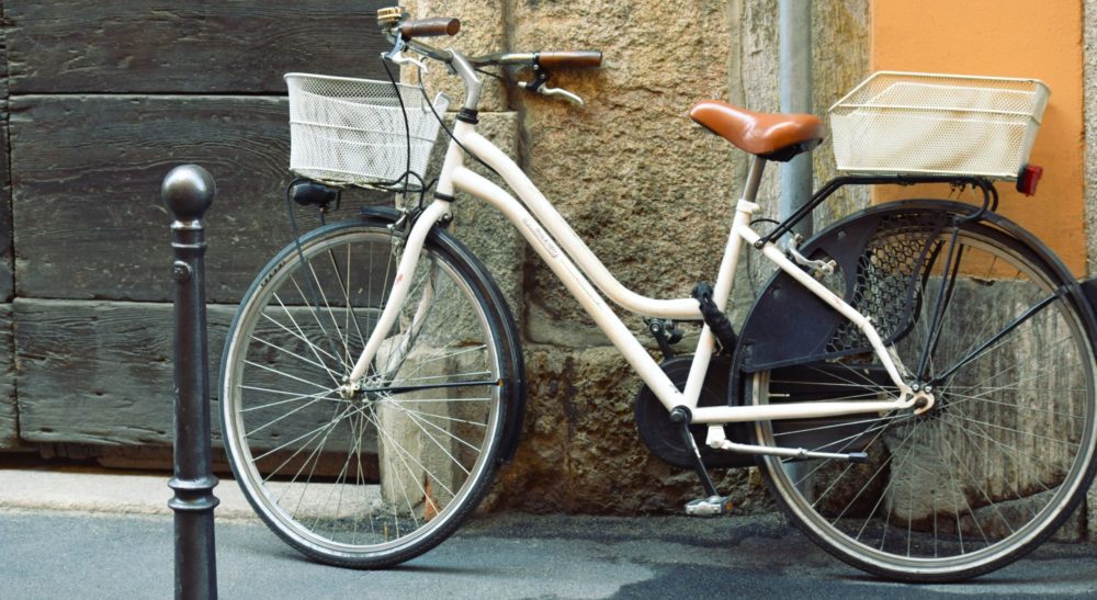 Best 15 Bike Panniers and Bags in 2021 Review - MyProScooter